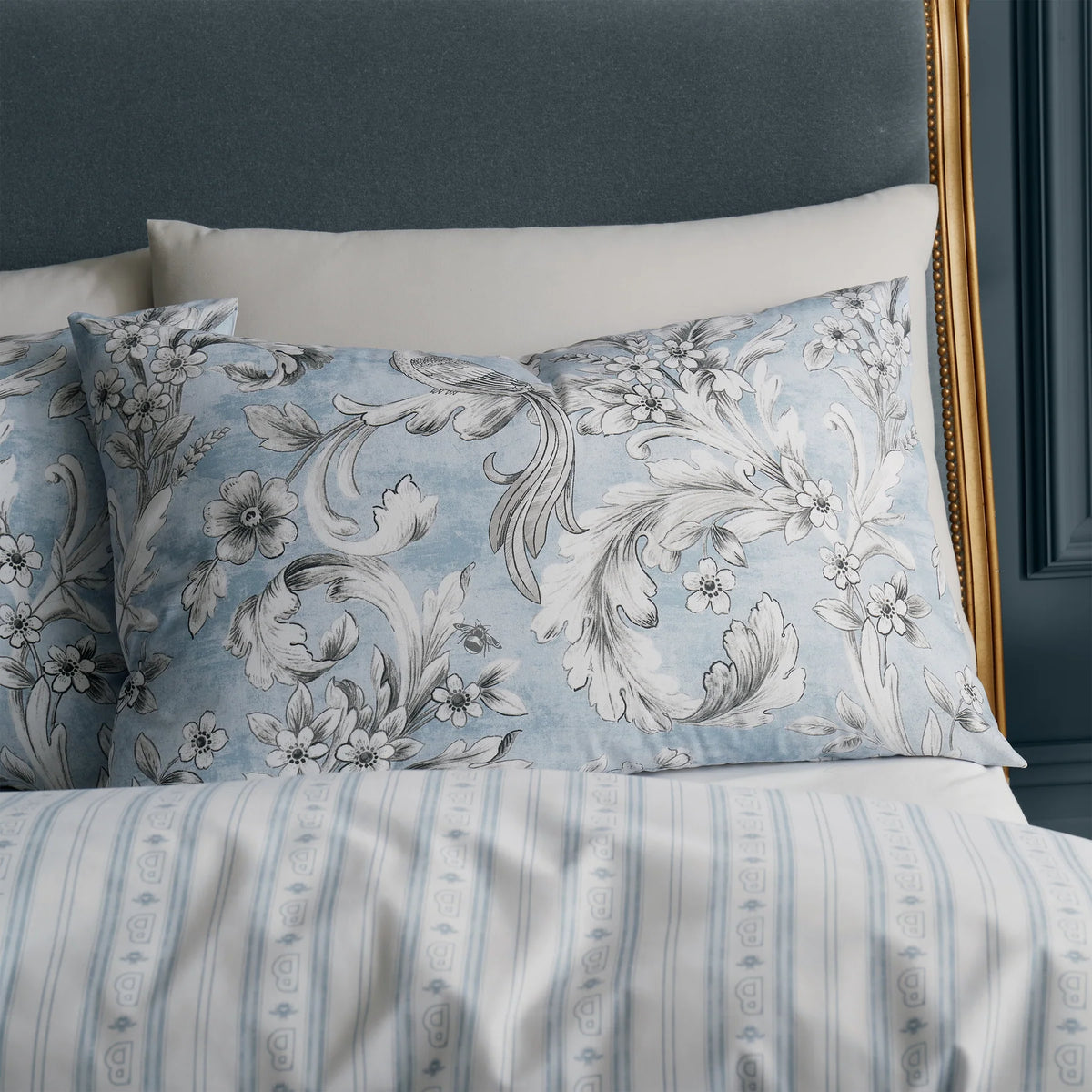 CATHERINE LANSFIELD : Bridgerton Regal Floral Bedding – The Cope