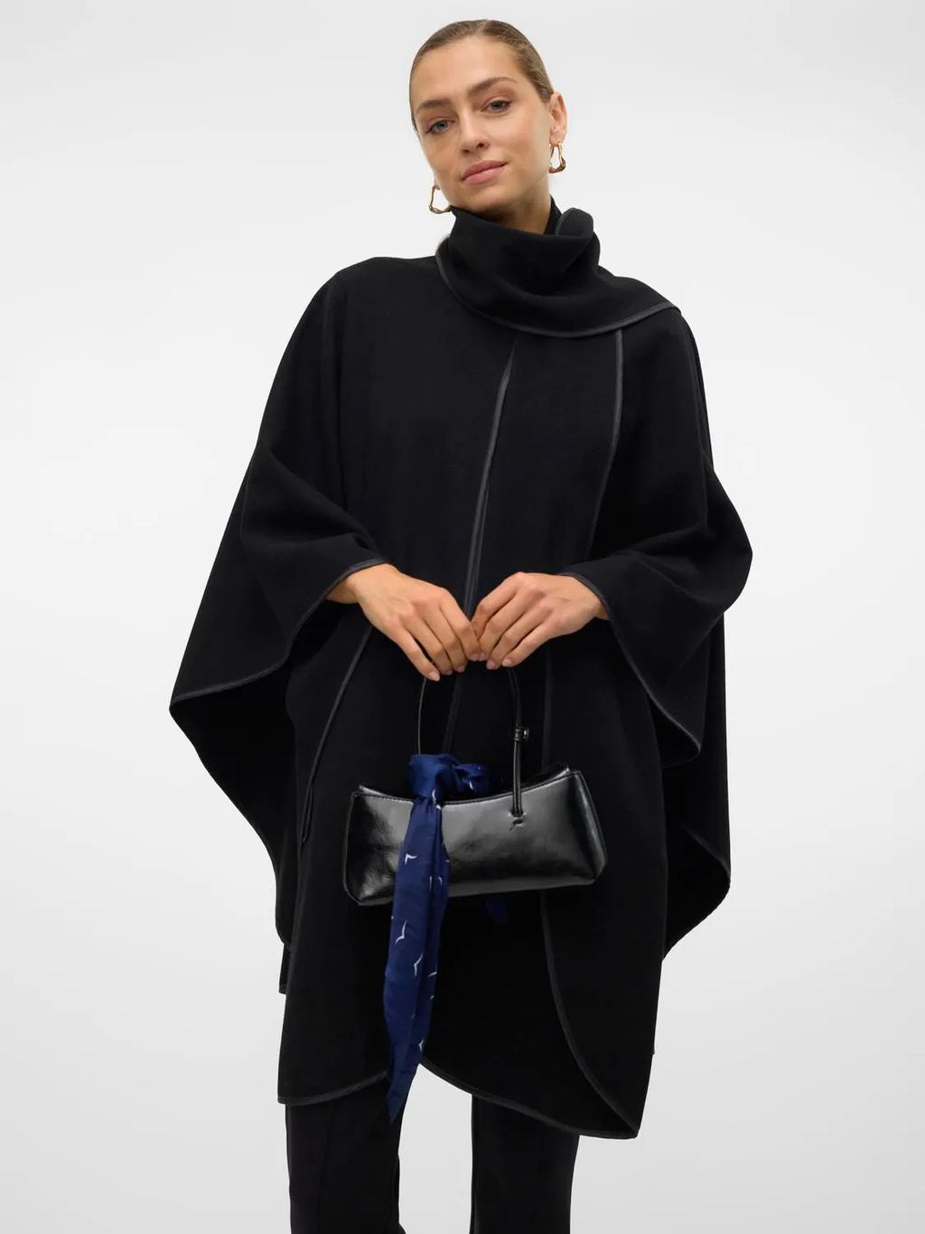 VERO MODA Naoimi Cape - Black – The Cope